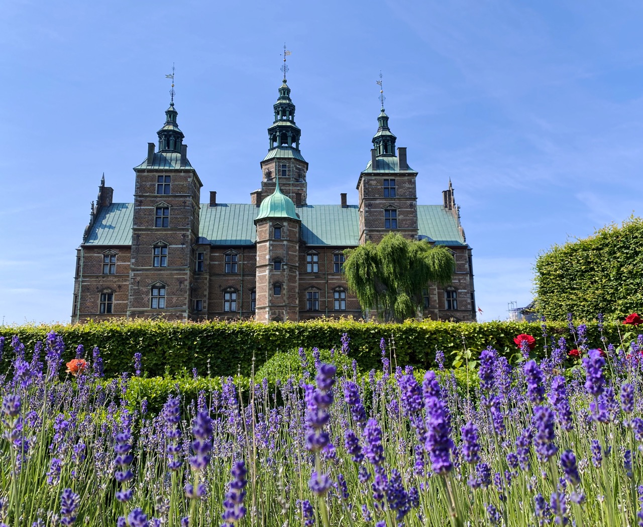 Rosenborg Castle ~ Copenhagen ⋆ Lifeguin