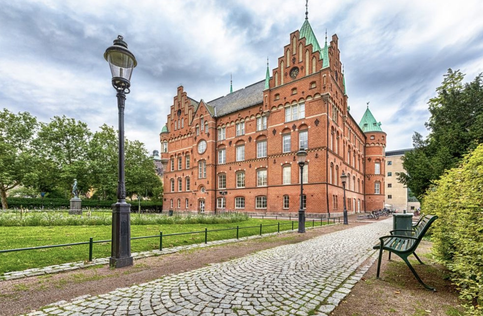 Two Hours in Malmö ~ Sweden ⋆ Lifeguin