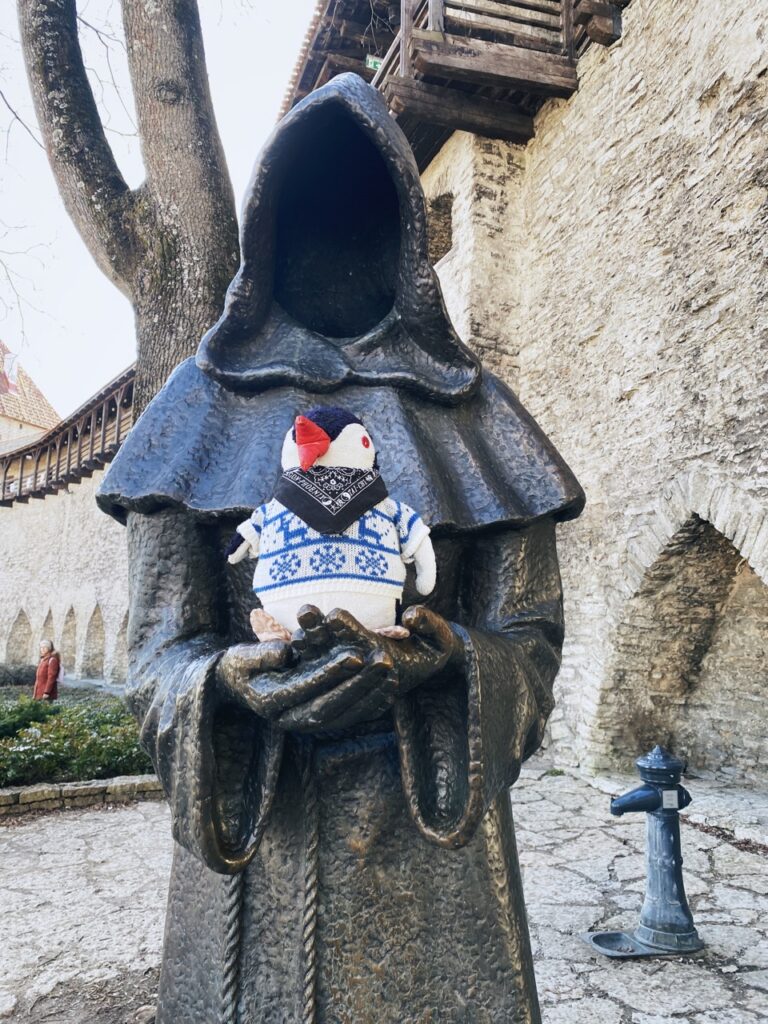 Unusual Statues in Tallinn ⋆ Lifeguin