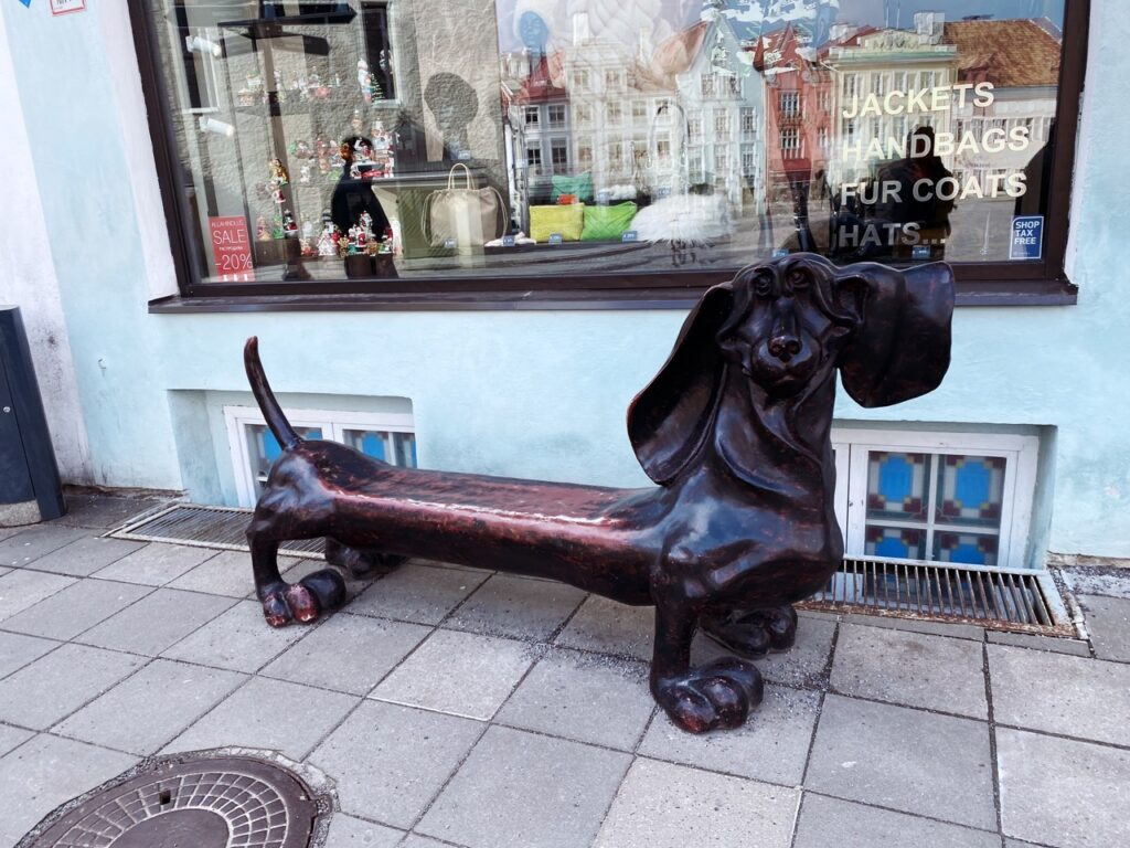 Unusual Statues in Tallinn ⋆ Lifeguin