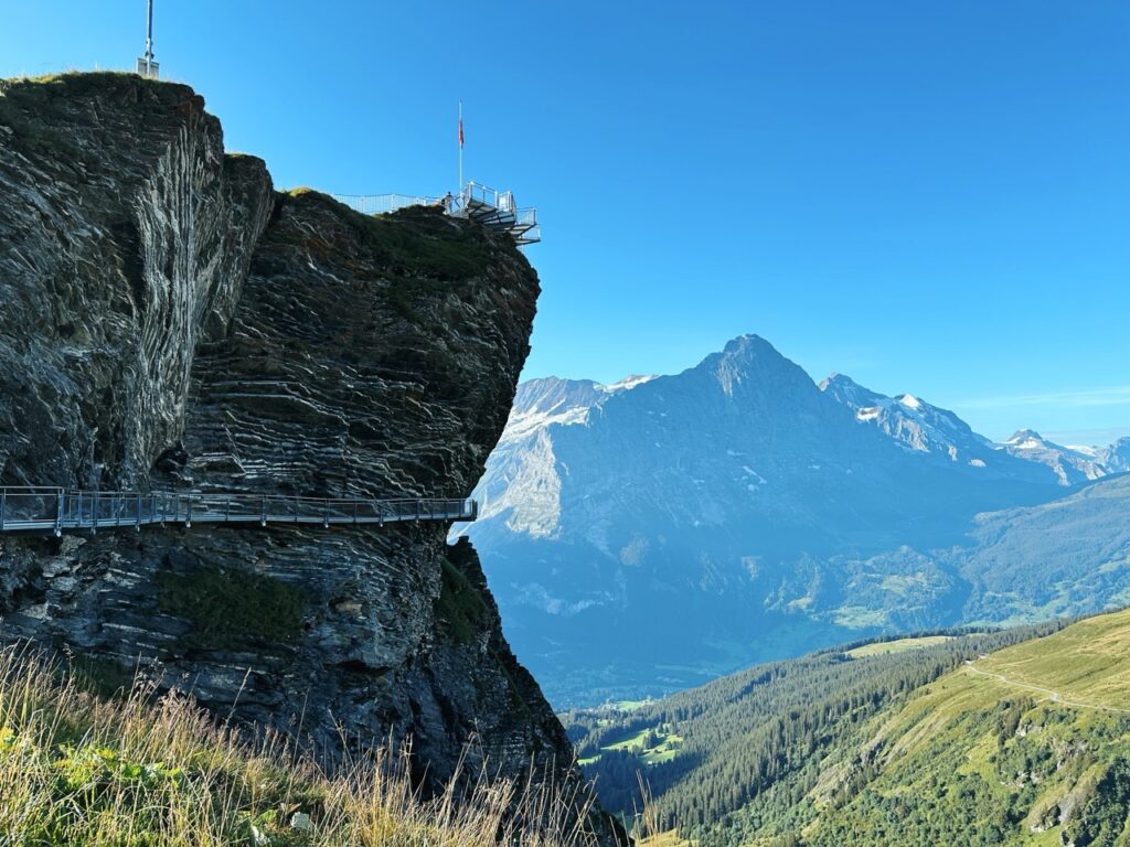 Hiking from First to Bachalpsee in Switzerland ⋆ Lifeguin