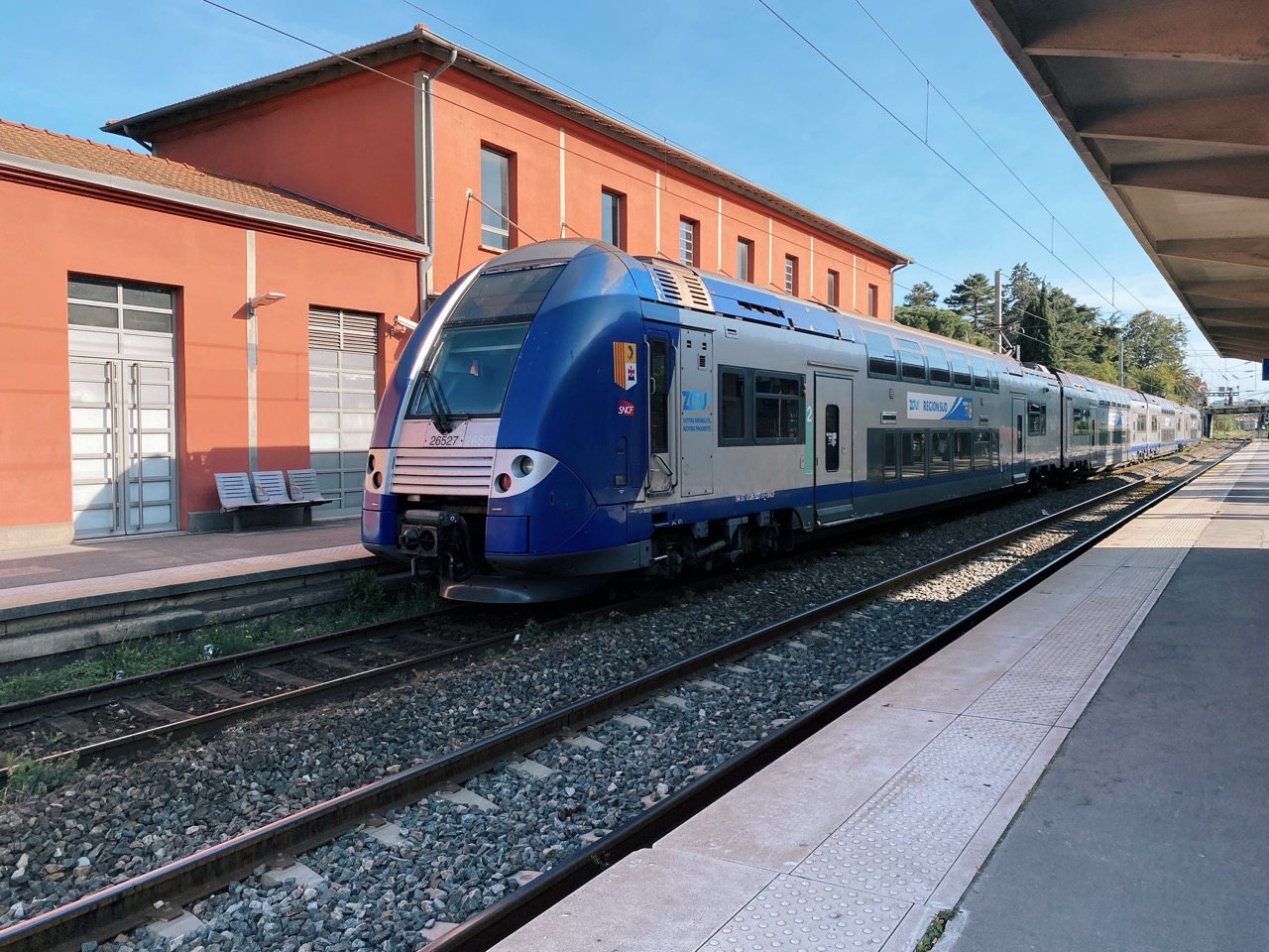 How to Travel the French Riviera by Train ⋆ Lifeguin